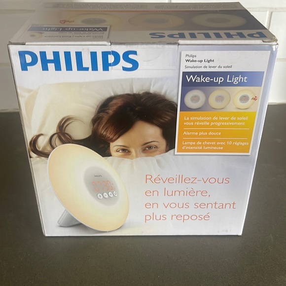 Phillips | Other | Philip Wake Up With Light Feeling More Refreshed ...